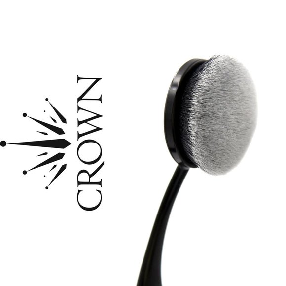 Crown | Makeup | Contour Buffer | Poshmark